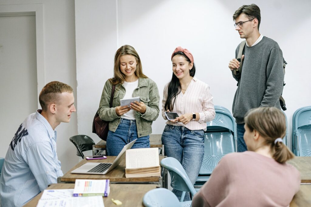 All You Need To Know About Shared Workspaces - Blog | BluDesks.com